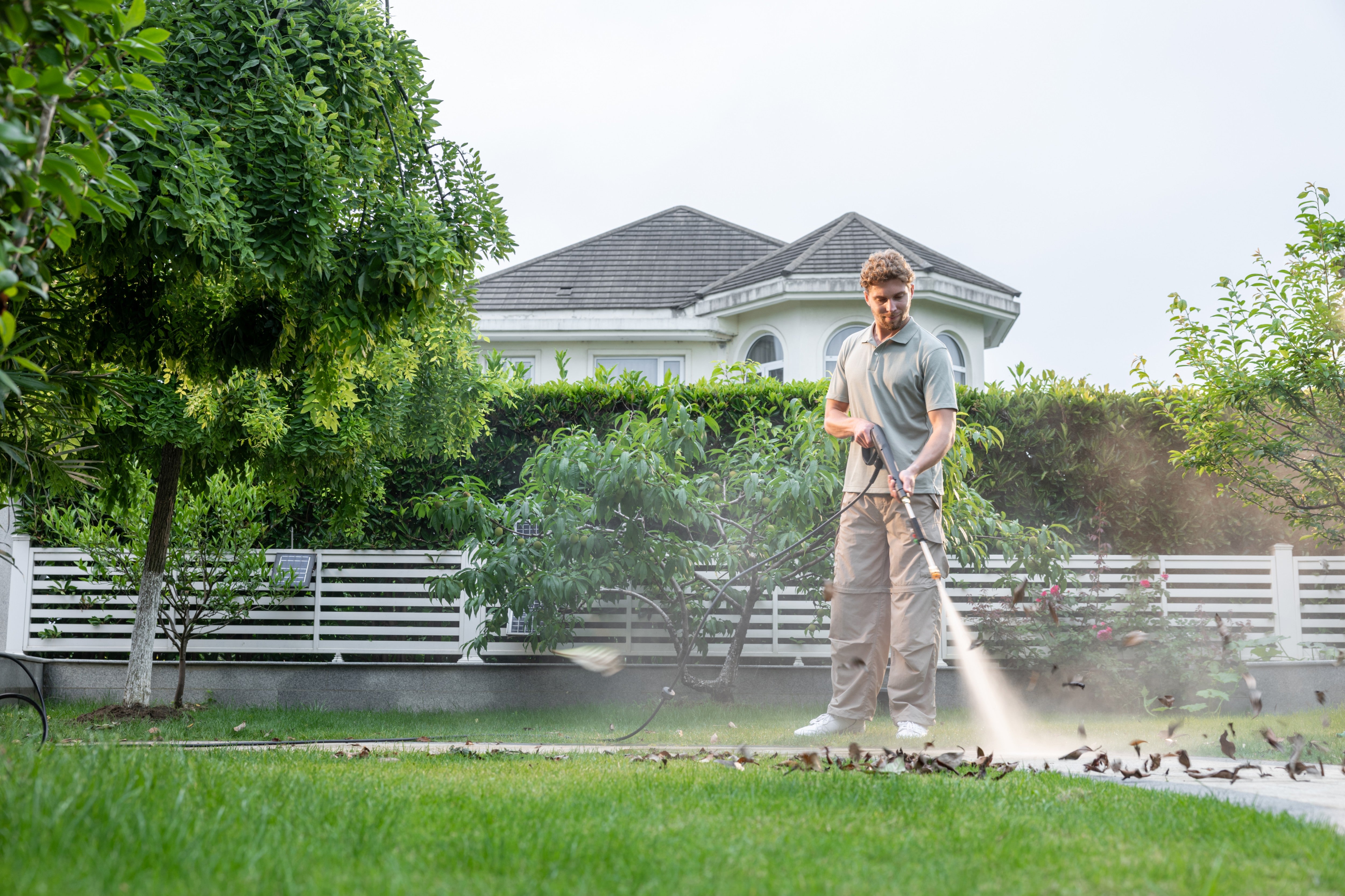 Getting Ready for Fall: How Giraffe Tools Pressure Washers Tackle Autu