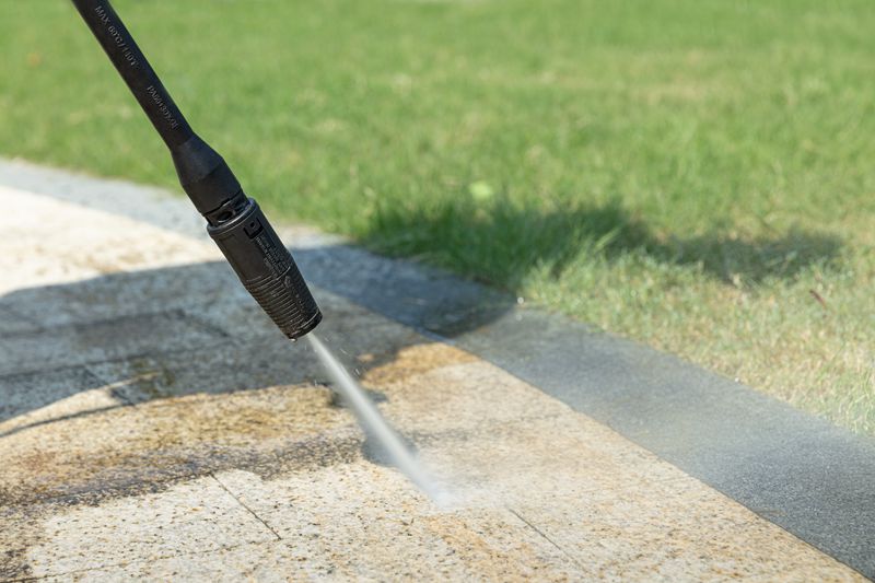Summer Cleaning Made Easy with Professional Cleaning Tools